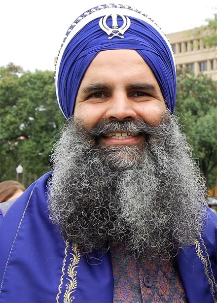 American Sikh Presented With Rosa Parks Trailblazer Award - GG2