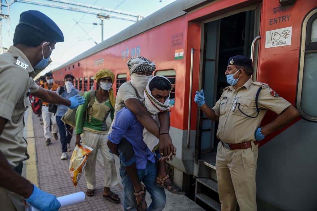Migrant Worker Train Deaths Shock India Amid Lockdown Fallout - GG2
