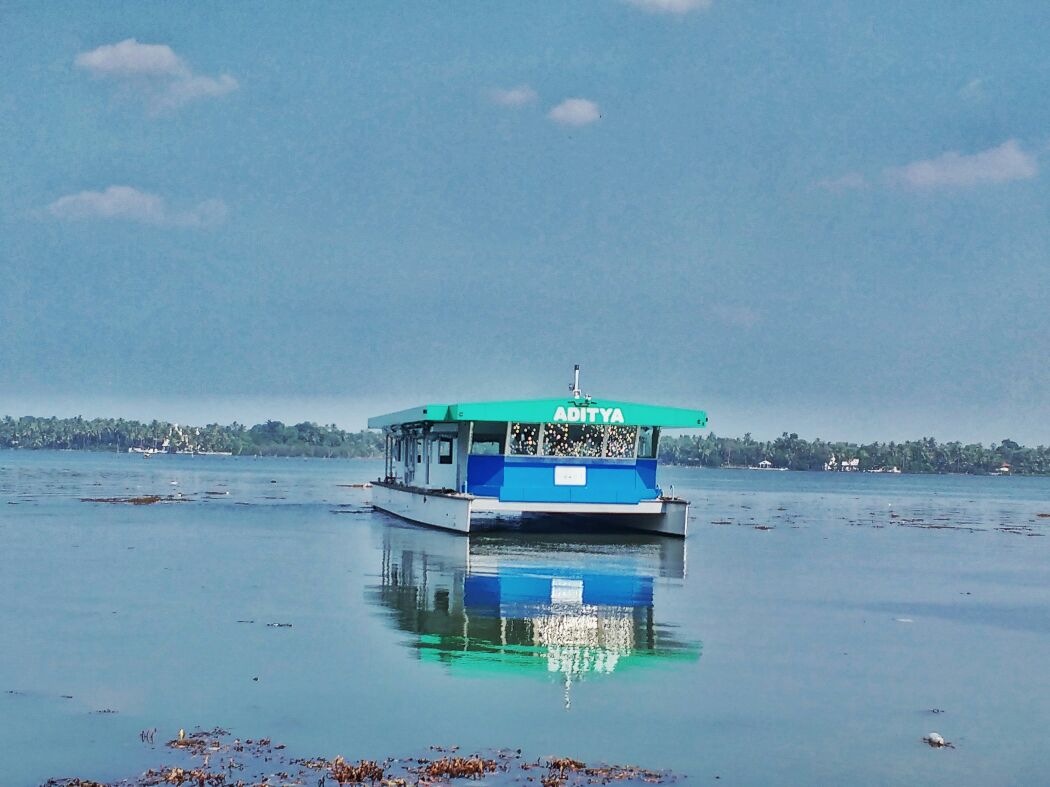 Kerala Solar Ferry Flies Flag For Cleaner, Cheaper Water Transport - GG2
