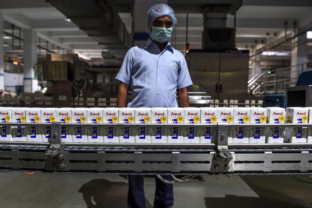 Amul To Invest Rs 15 Billion In 2 Years To Set Up New Plants - GG2