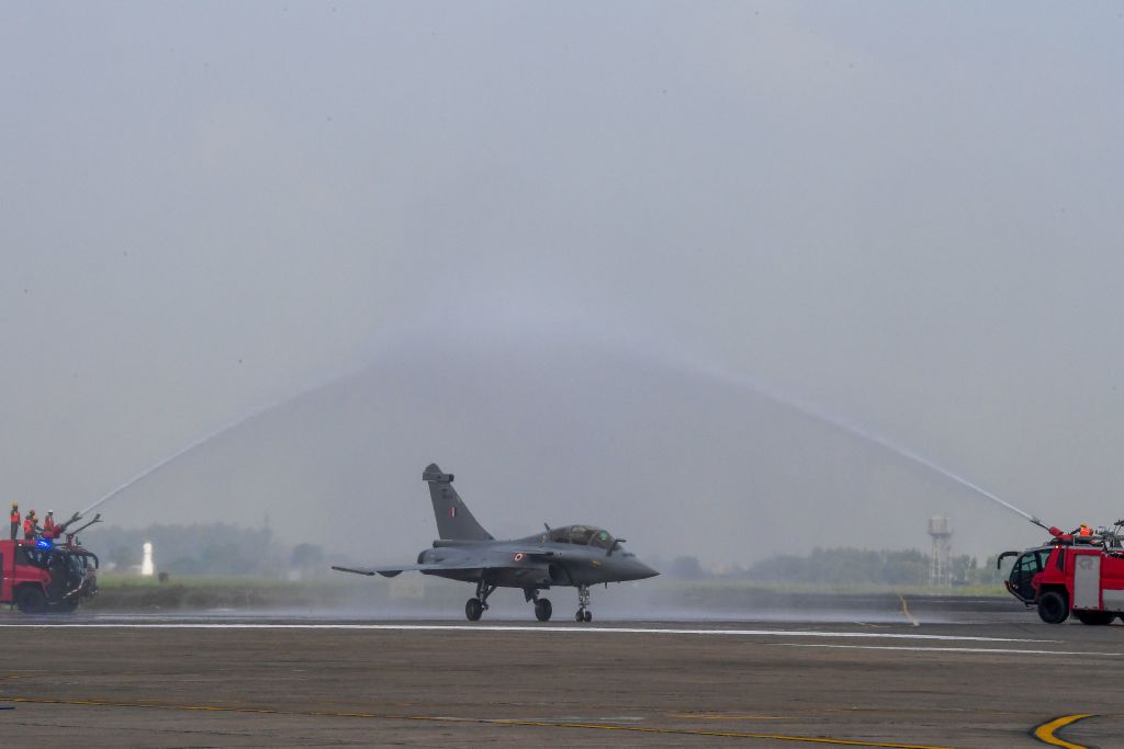 Five Rafale jets formally inducted into Indian Air Force - GG2