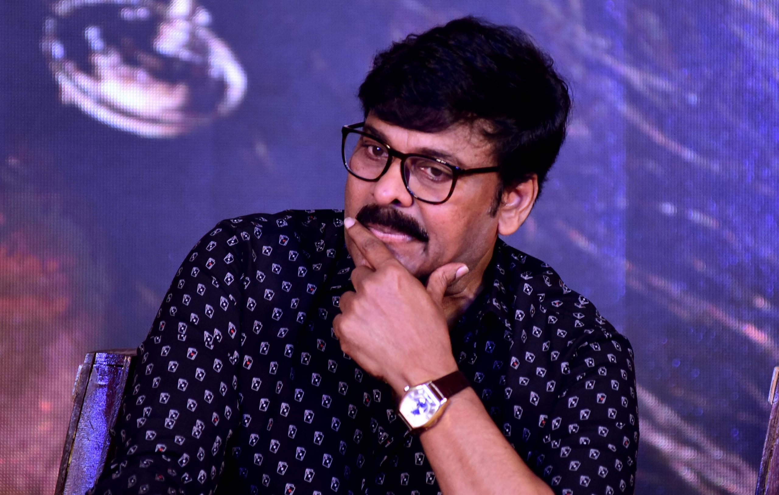 Chiranjeevi praises brother Pawan Kalyan’s Vakeel Saab - GG2