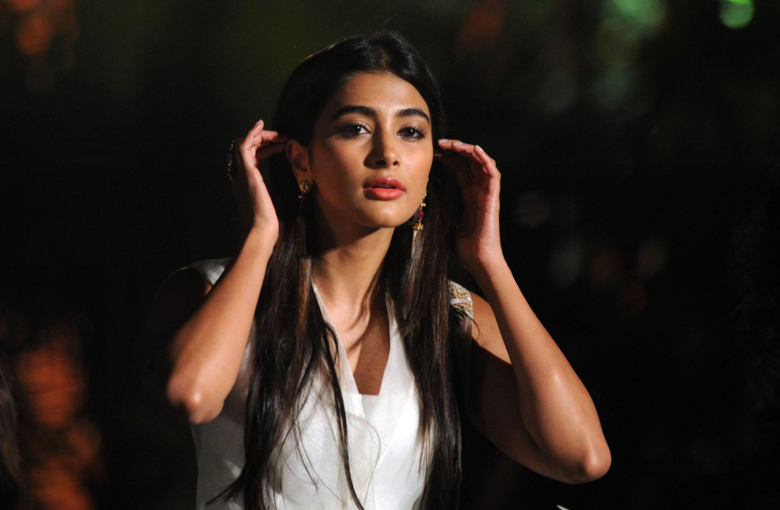 Pooja Hegde Shares Important Update On Her Next Radhe Shyam With ...