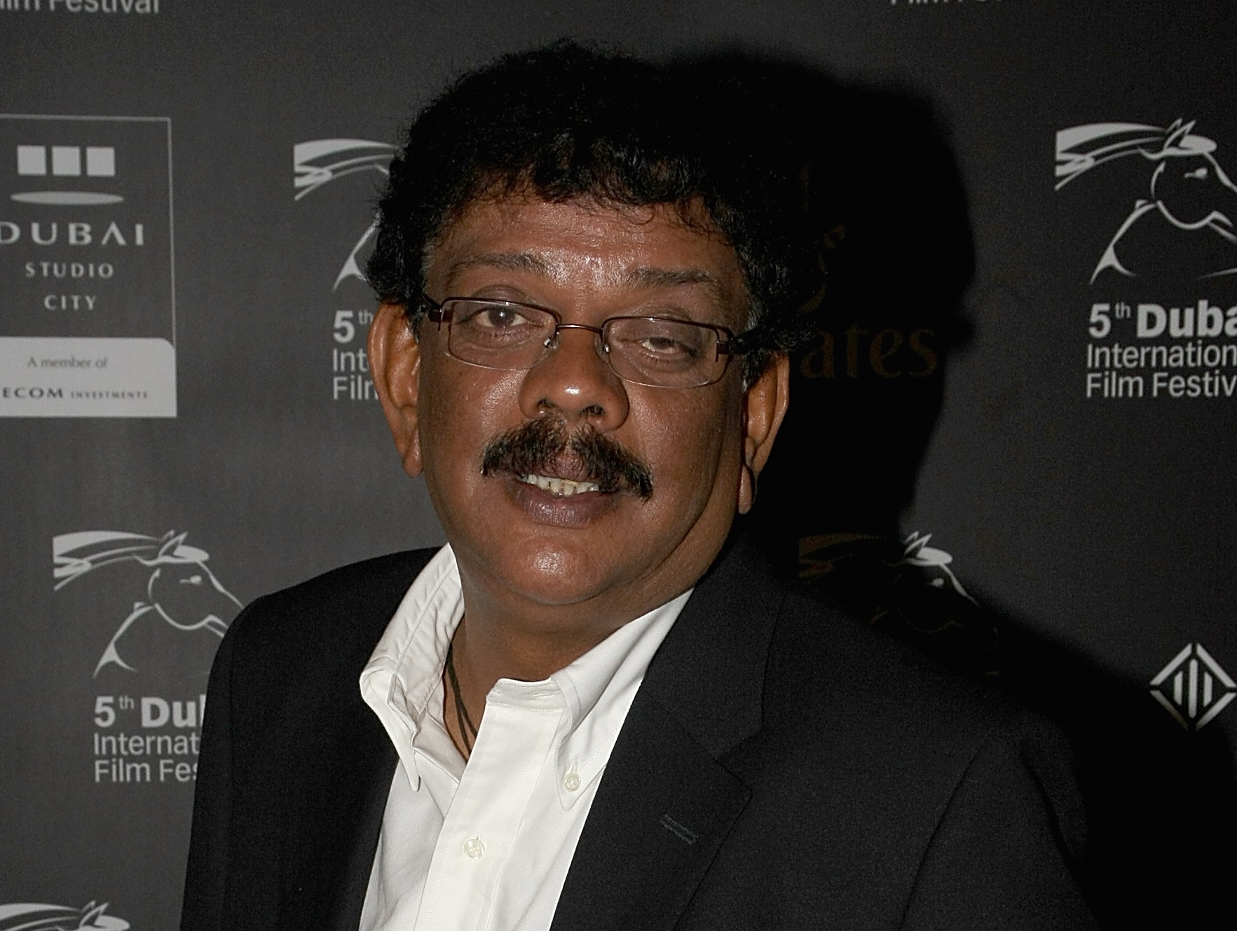 Top 5 Hilarious Hindi Films Directed By Priyadarshan - GG2