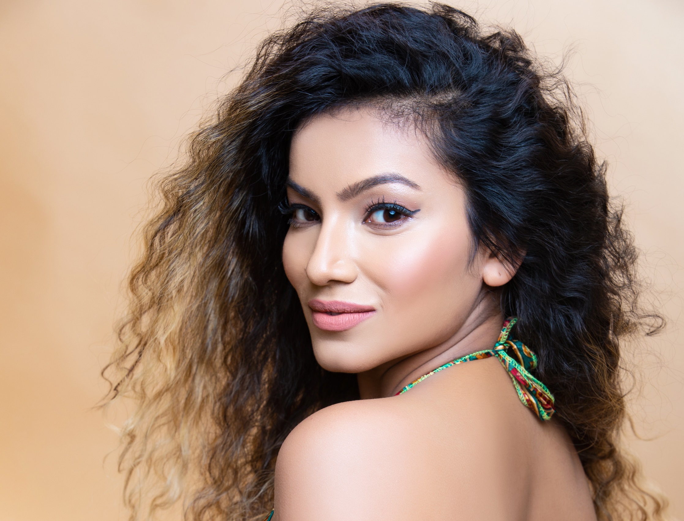 Exclusive: Singer Shruti Rane Talks About Her Song Do Ghoont - GG2