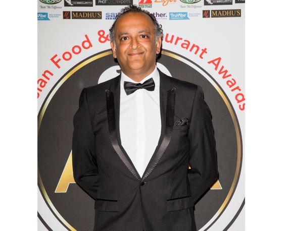 British Indian Actor In Bollywood-themed Wedding Party Homage For Queen ...