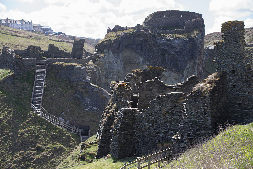 King Arthur’s Birthplace Tintagel Castle At Risk From Climate Change ...
