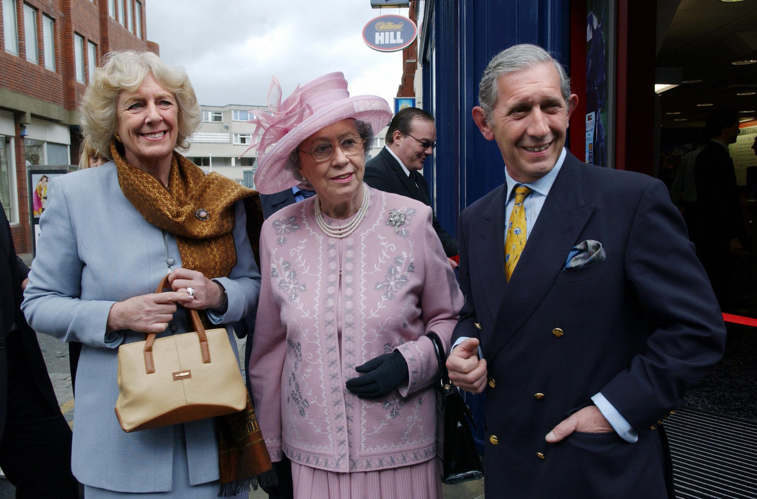 Queen Elizabeth II Lookalike To Quit The Job After 34 Years ‘out Of ...