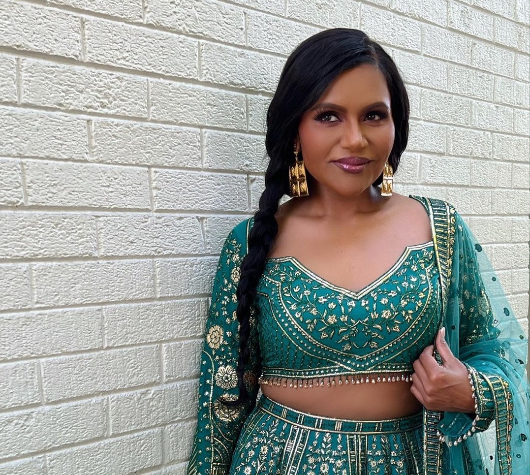 Mindy Kaling Rocks An Anarkali Suit By An Indian Designer While ...