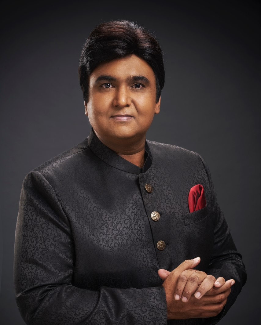 Tauseef Akhtar and the glory of performing great ghazals to a live ...