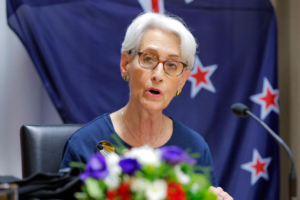 US Deputy Secretary Sherman Discusses Pakistan’s Efforts To Recover ...