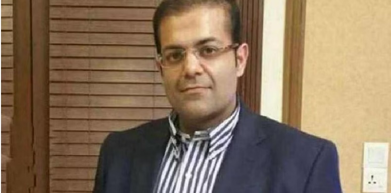 Pak PM’s Son Returns Home From Self-exile To Face Graft Charges - GG2