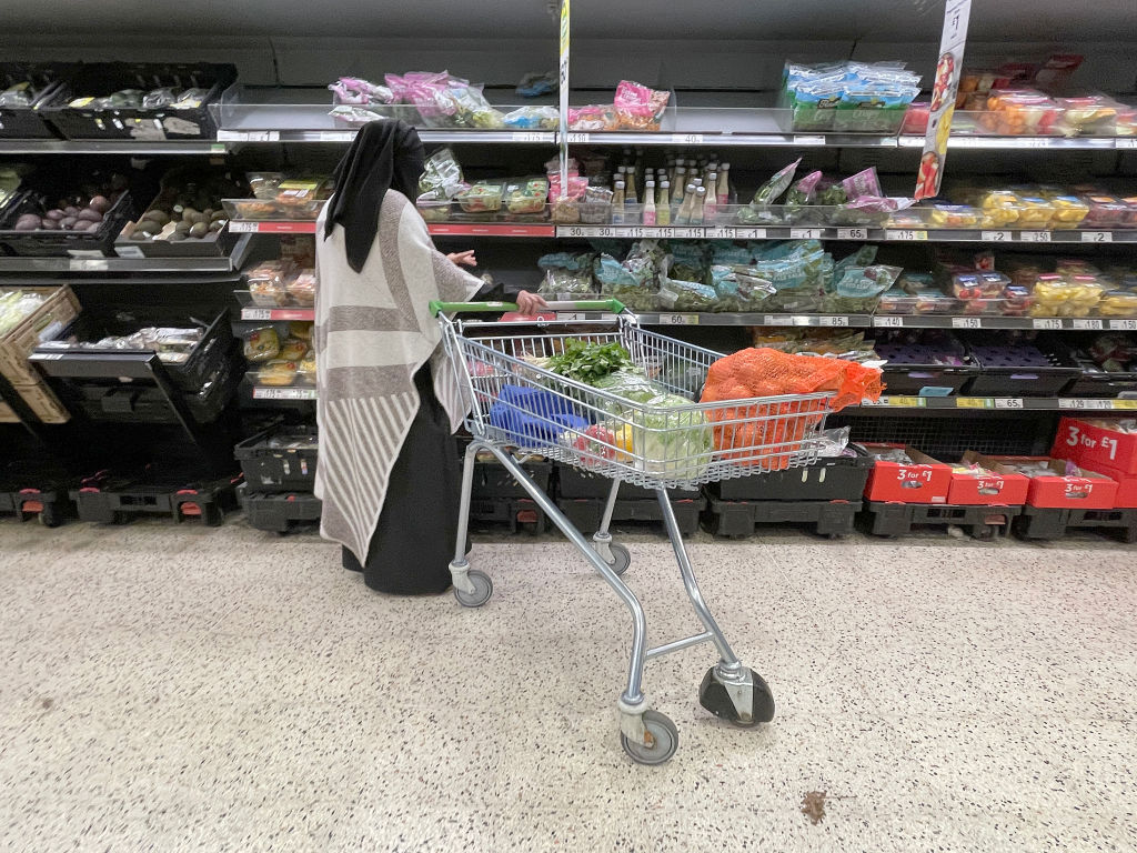 Asda Imposes Purchase Limits On Fresh Produce Lines - GG2