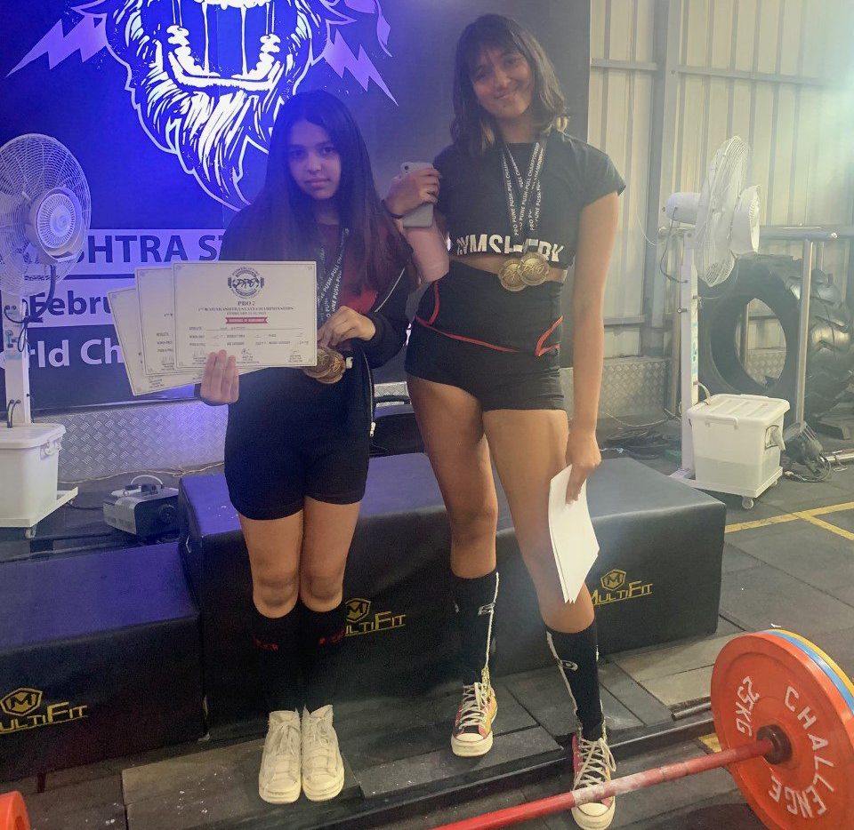 Meet The Teen Powerlifting Duo Taking On The World - GG2