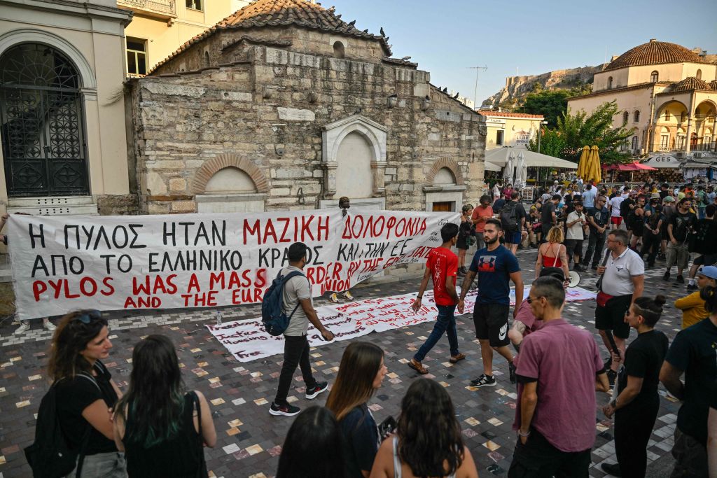 Families Of Missing In Greece Migrant Boat Disaster Plead For Recovery ...