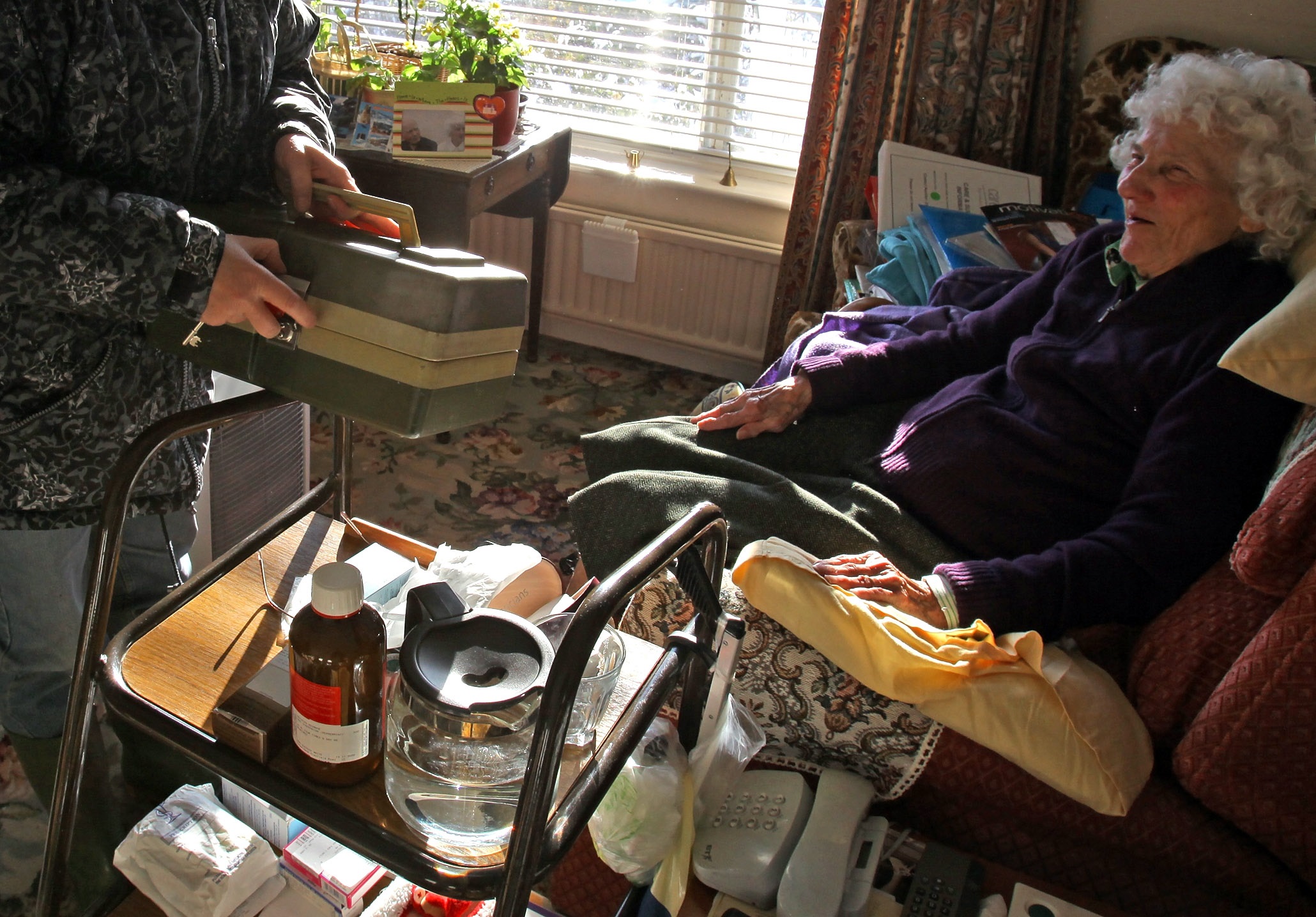 Foreign Care Workers Facing Widespread Exploitation, Union Says - GG2