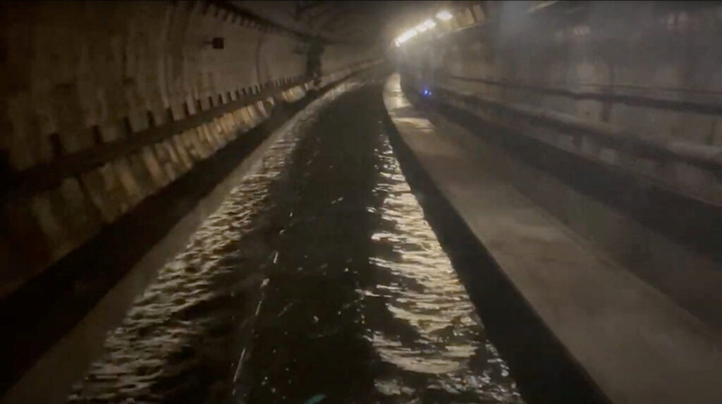Flooded Tunnels Strand Thousands Before New Year - GG2