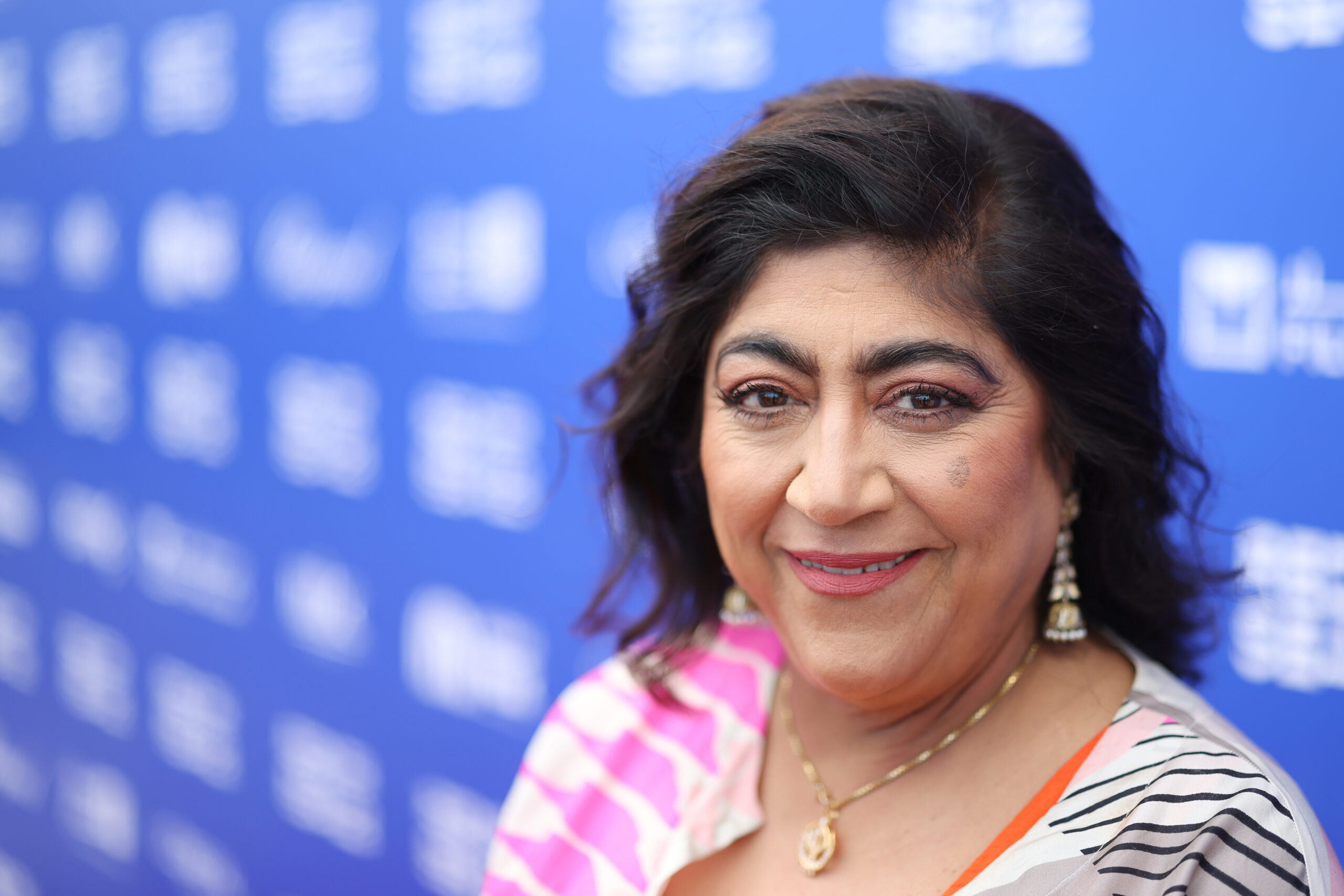 Gurinder Chadha To Make Festive Film About Indian Scrooge - GG2