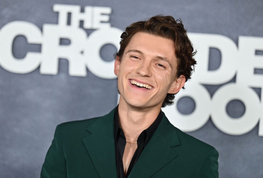 Tom Holland To Make Theatre Comeback With New Version Of ‘Romeo ...