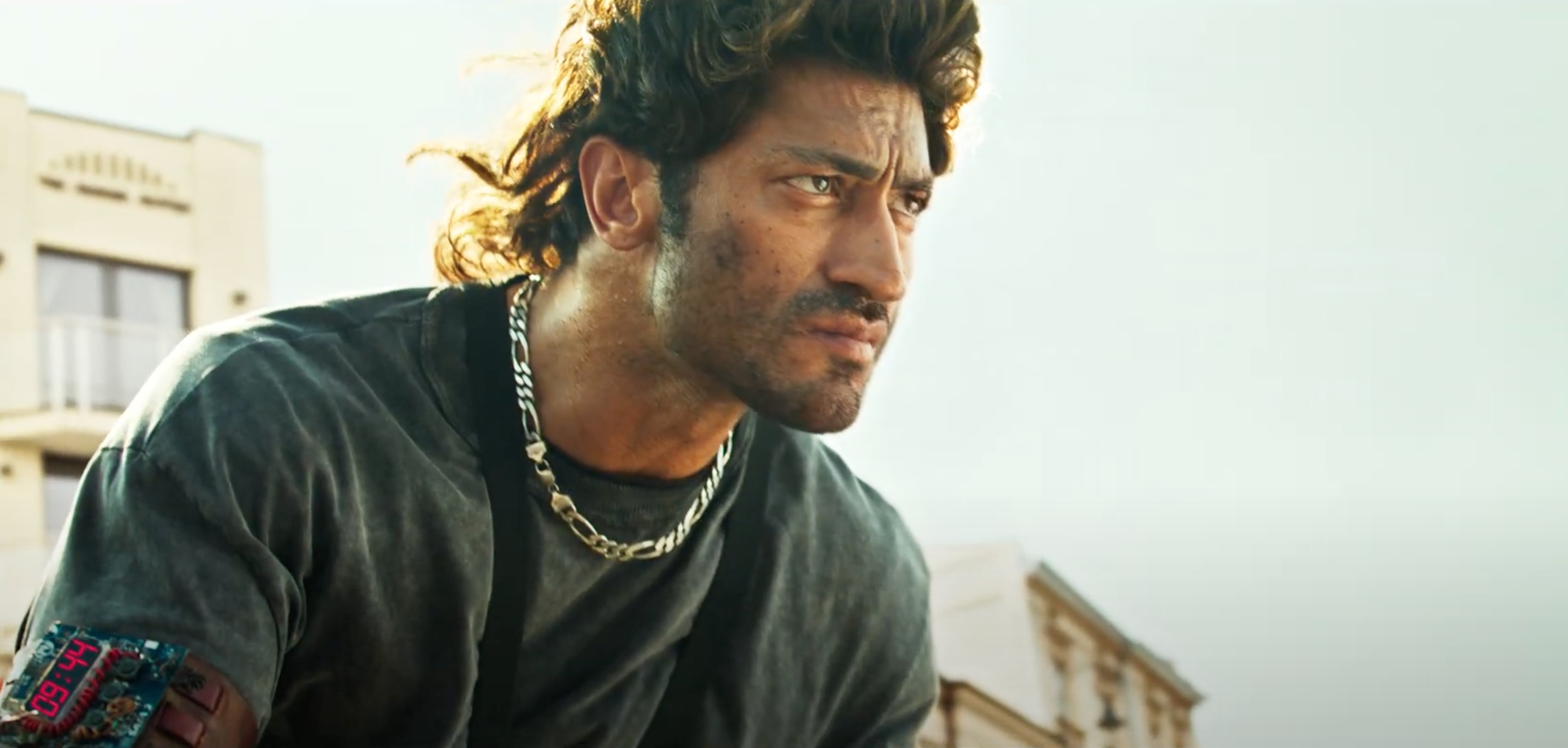 ‘Crakk’ Review: Absolutely Nothing Works In Awful Action Movie - GG2