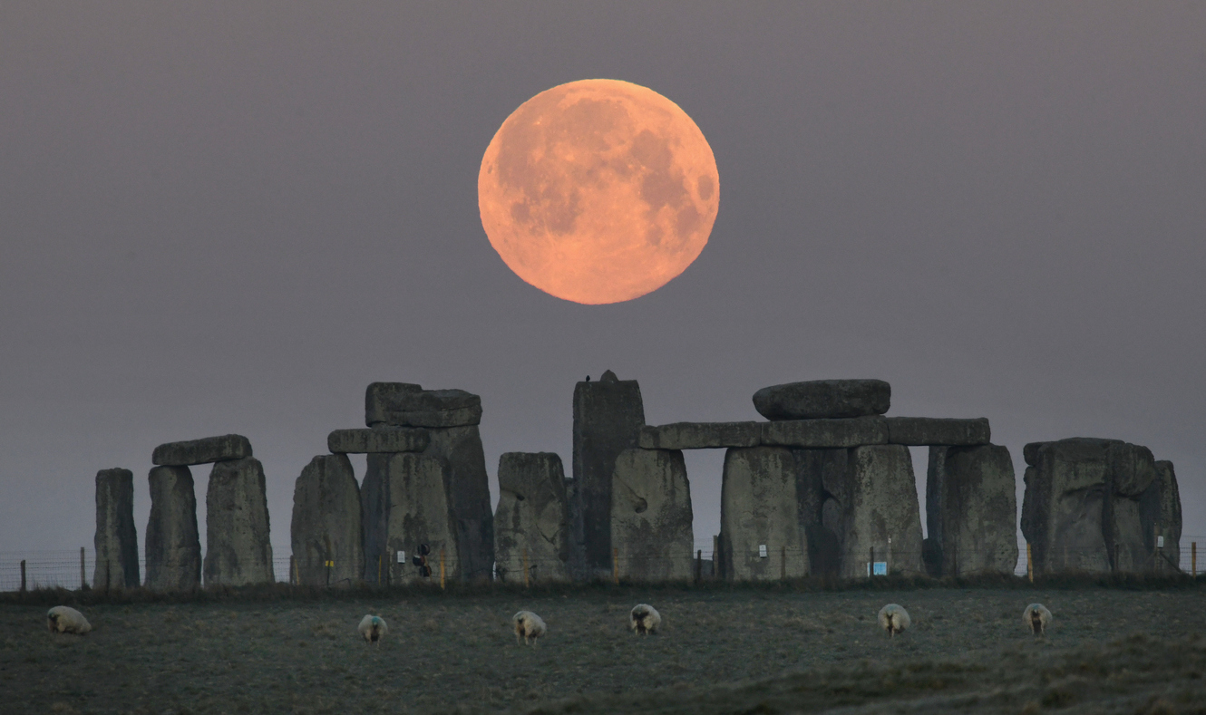 Researchers Unveil Stonehenge’s Mysterious Connection To The Moon - GG2