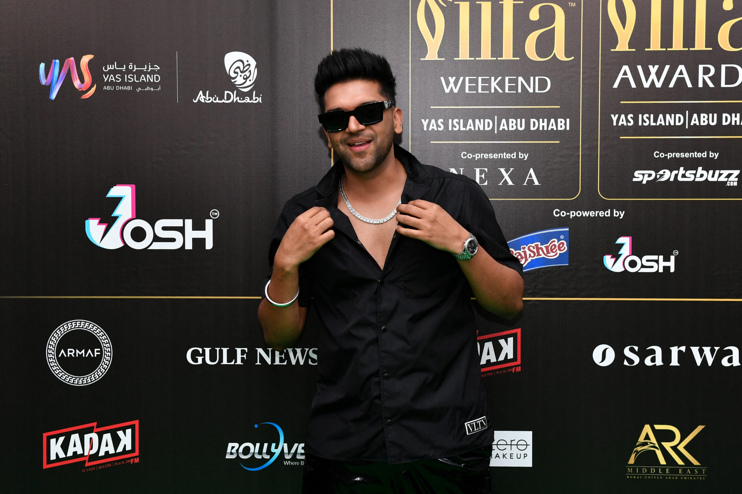 Guru Randhawa And Pitbull To Perform At Anant Ambani And Radhika ...