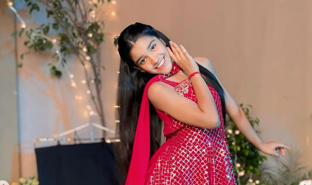 Indian Artist Arshiya Sharma Receives Standing Ovation On America's Got Talent - GG2