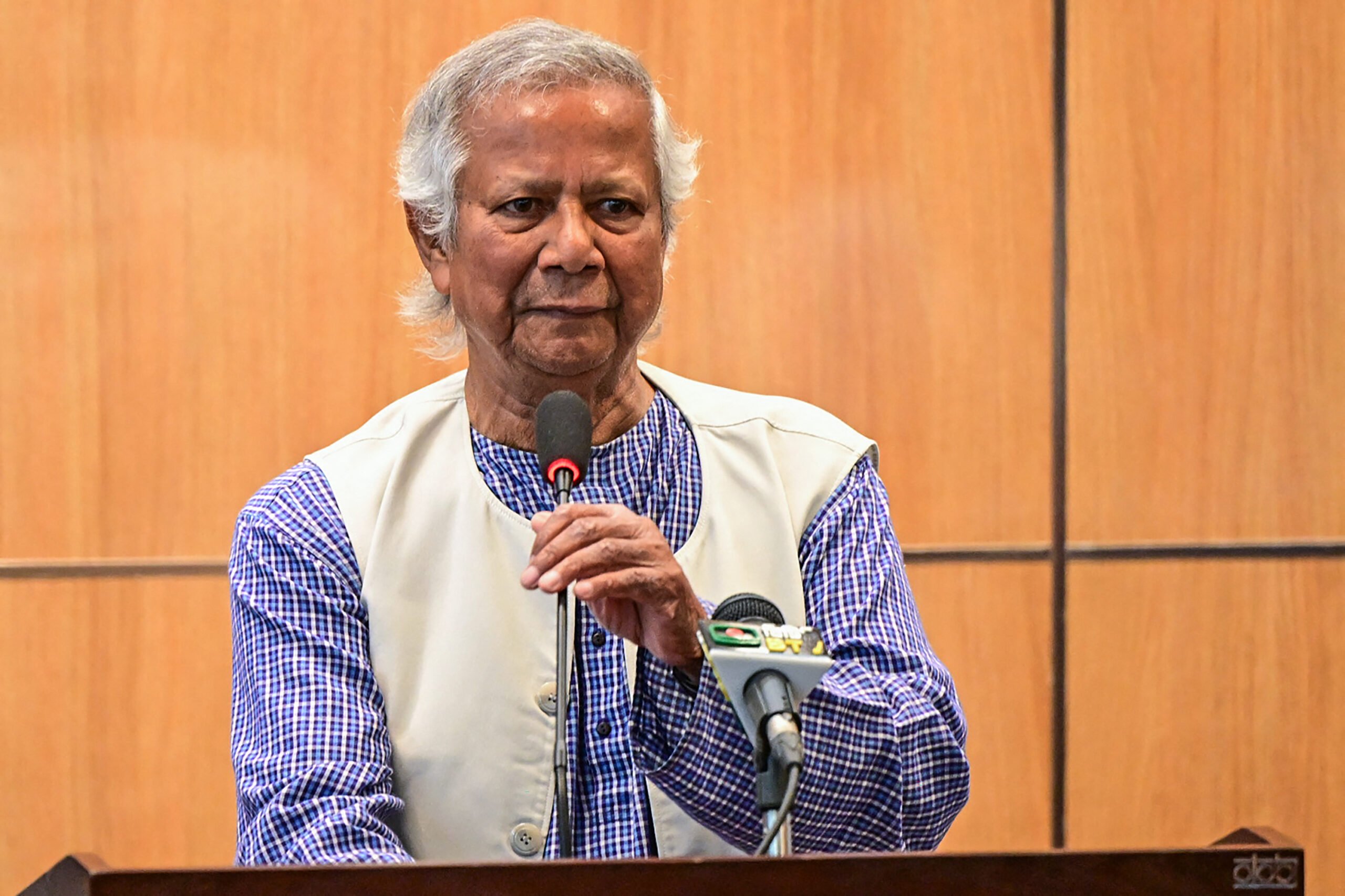 Muhammad Yunus Arrives In Bangladesh To Lead Interim Government ...