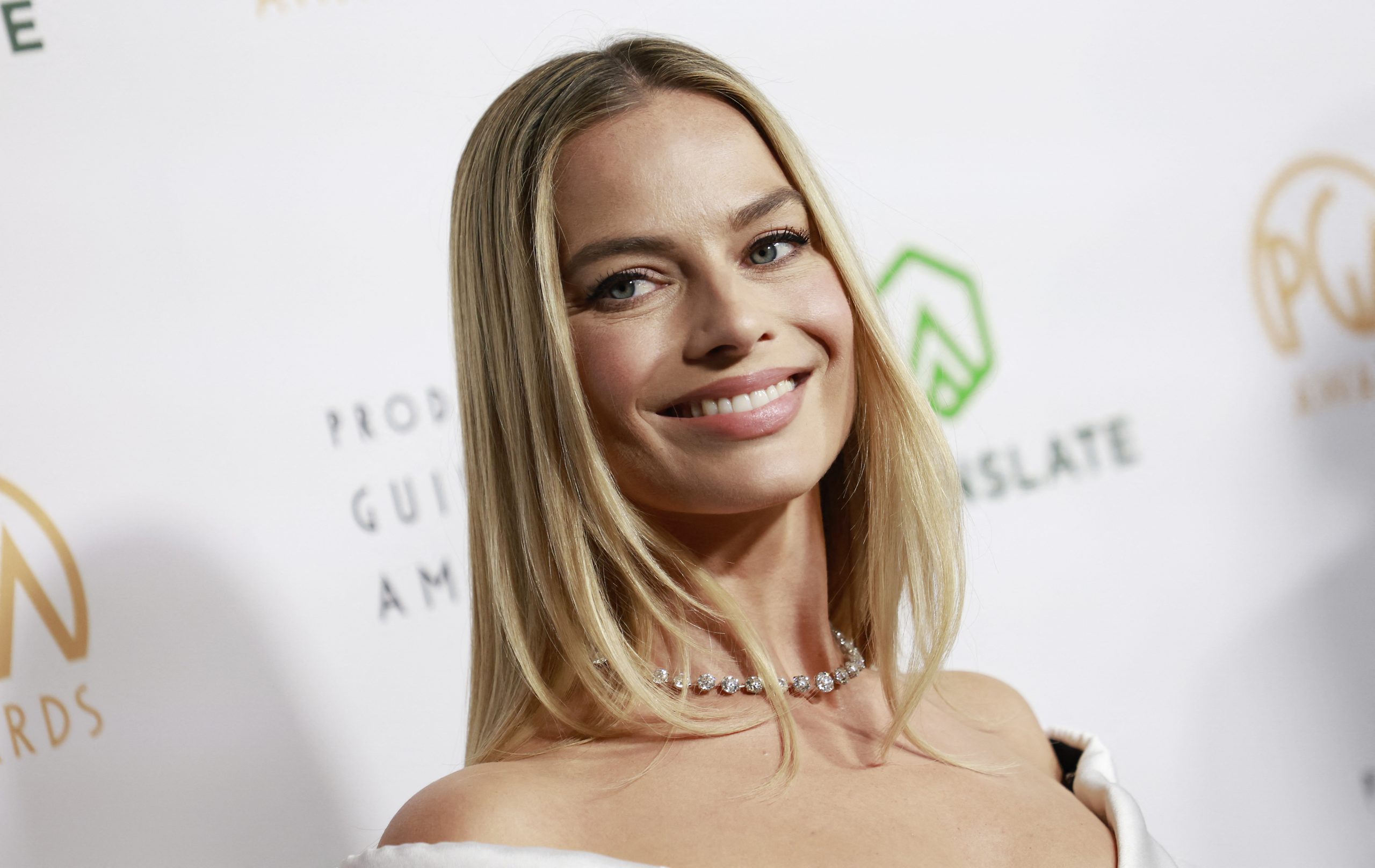 Margot Robbie May Star In Tim Burton’s Sci-Fi Remake